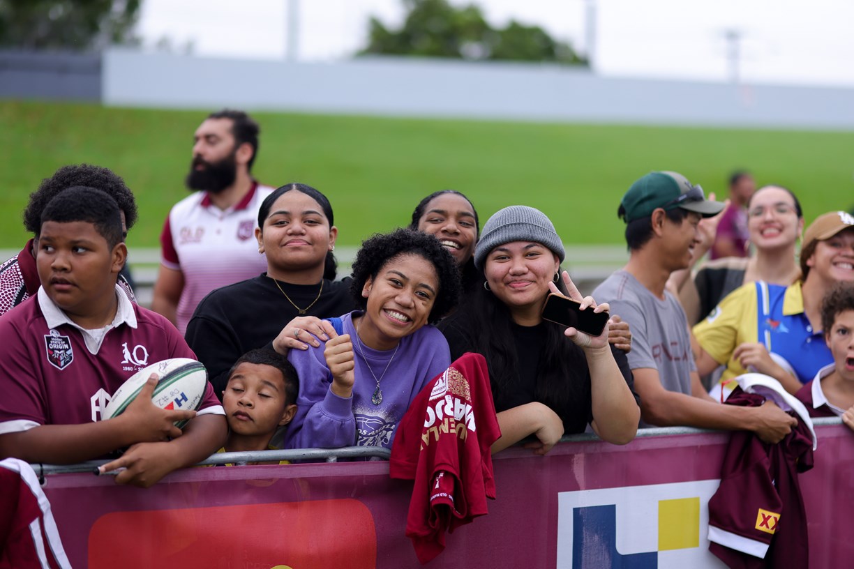 In pictures: Plenty of smiles at Maroons fan day | QRL