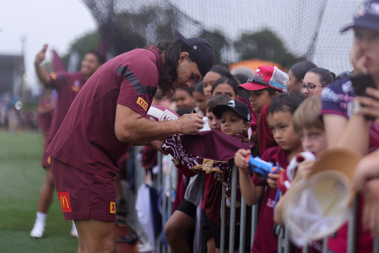In pictures: Plenty of smiles at Maroons fan day | QRL