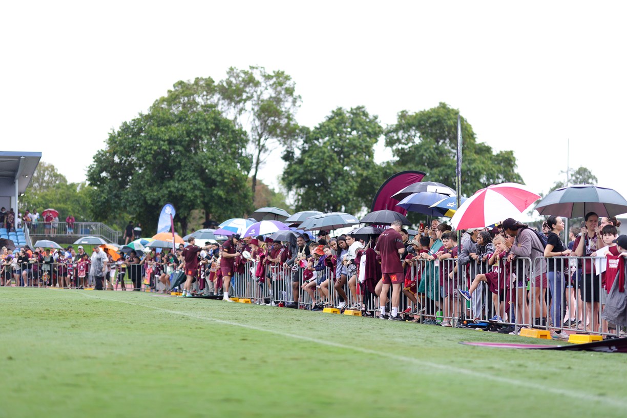 In pictures: Plenty of smiles at Maroons fan day | QRL