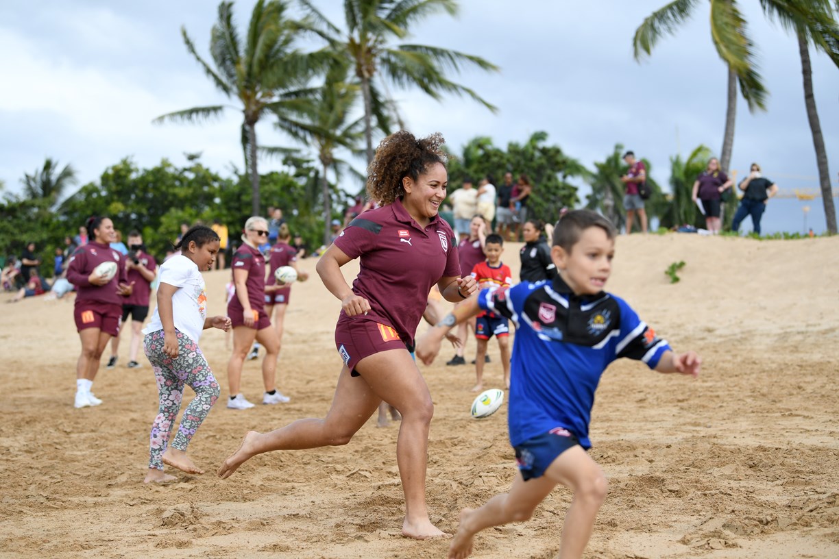 In pictures: Harvey Norman Queensland Maroons fan day | QRL