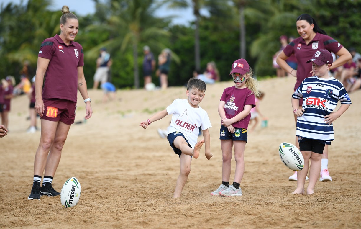 In pictures: Harvey Norman Queensland Maroons fan day | QRL