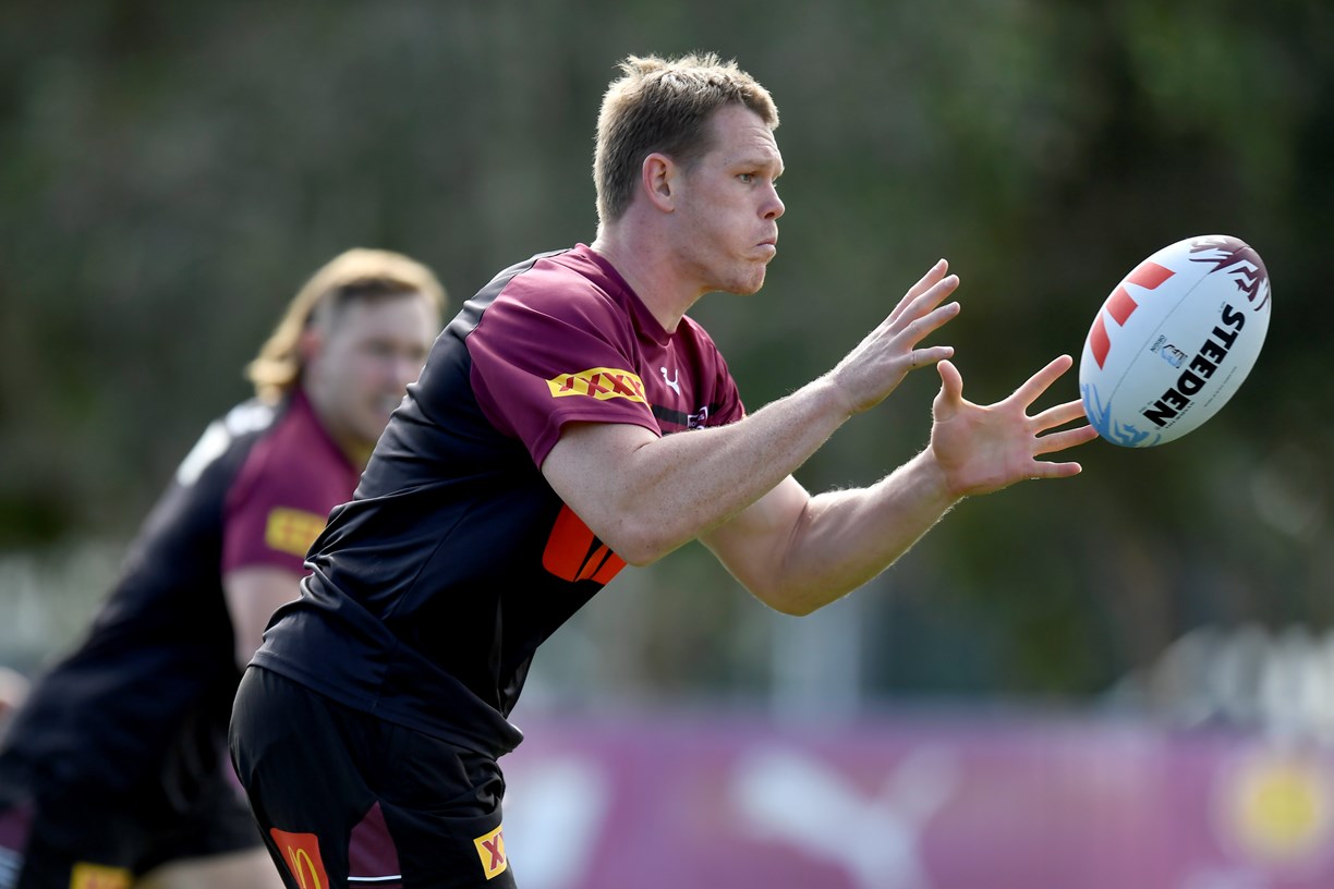 In pictures: Fans flock to Maroons training session | QRL