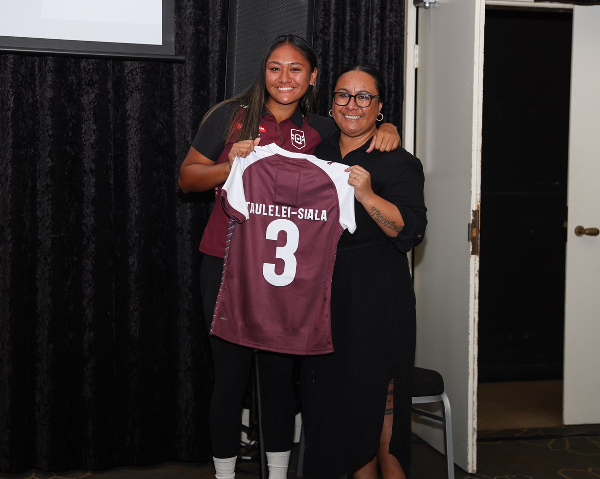 In pictures: Queensland Under 19 girls jersey presentation | QRL