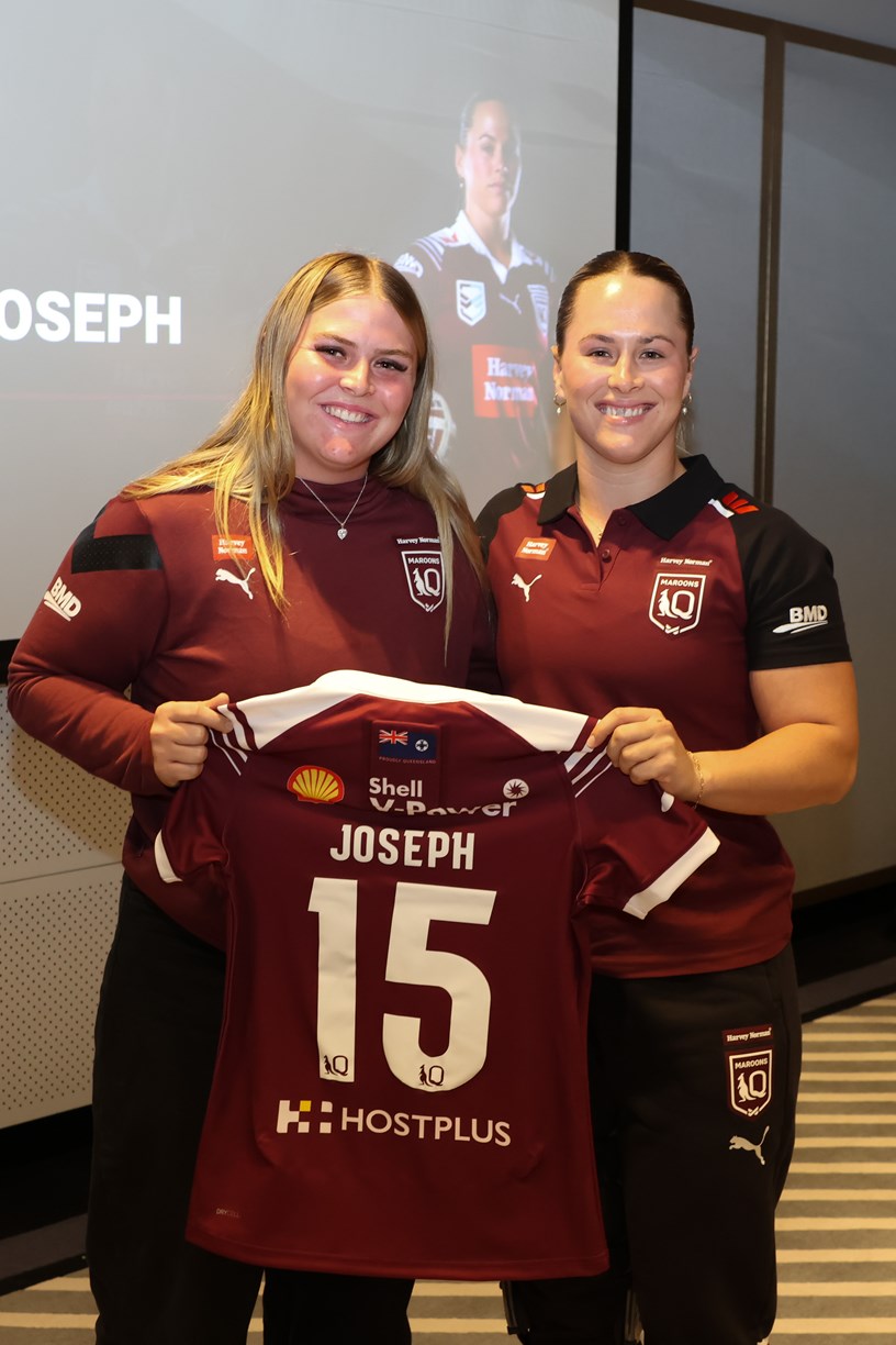 In pictures: Family join Maroons for jersey presentation | QRL